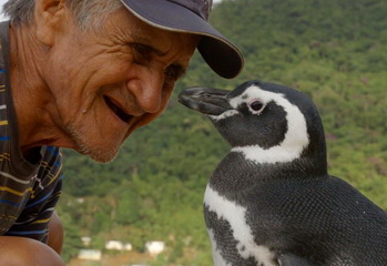 A little penguin who traveled 5,000 miles each year to visit his rescuer.